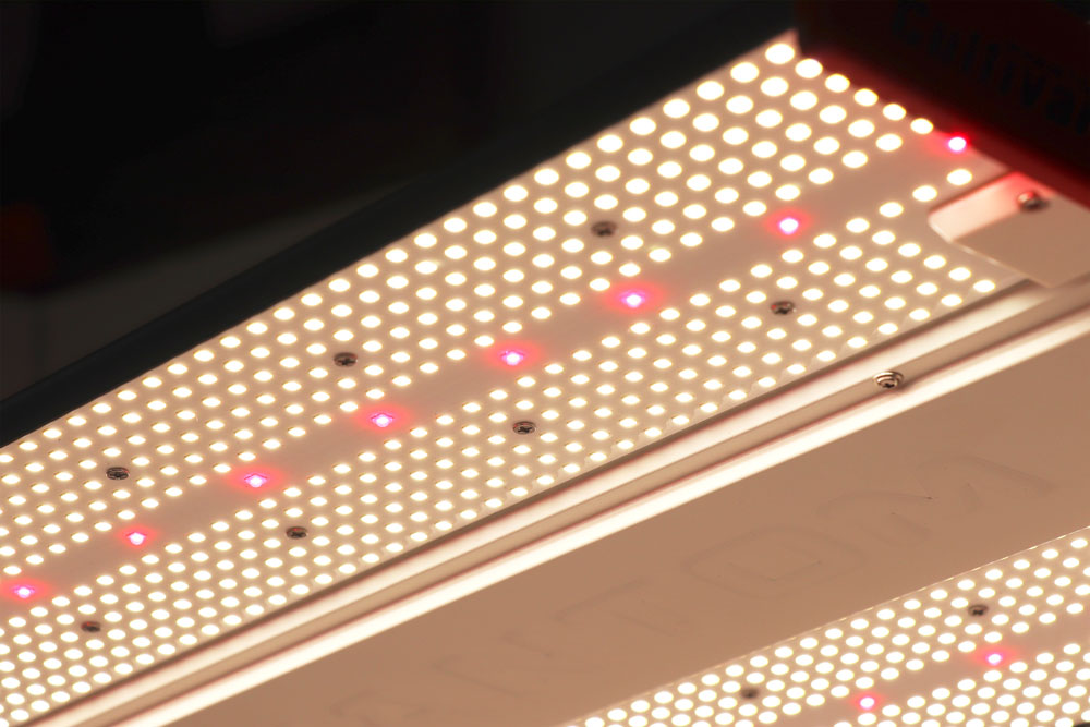 PHANTOM Cultivar GL250 LED Grow Light